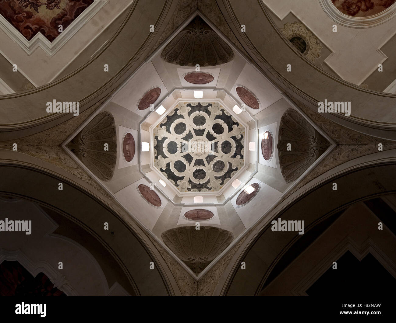 Octagon fort middle ages hi-res stock photography and images - Alamy