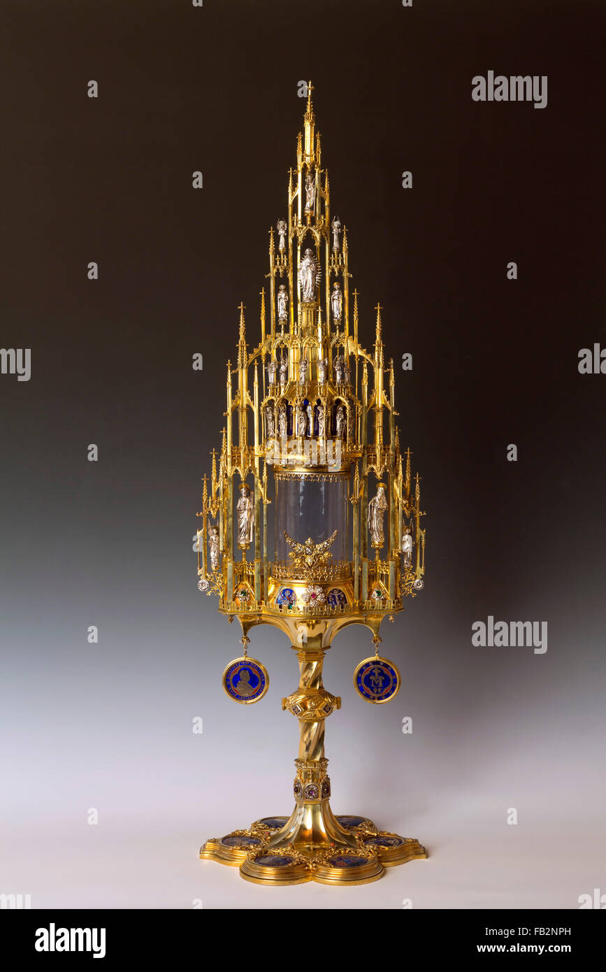 Köln, St. Andreas, Monstranz aus dem 19. Jahrhundert Stock Photo - Alamy