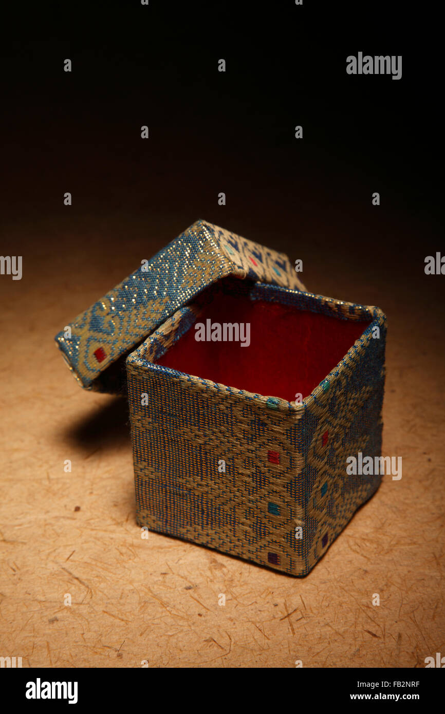 Box open lid hi-res stock photography and images - Alamy