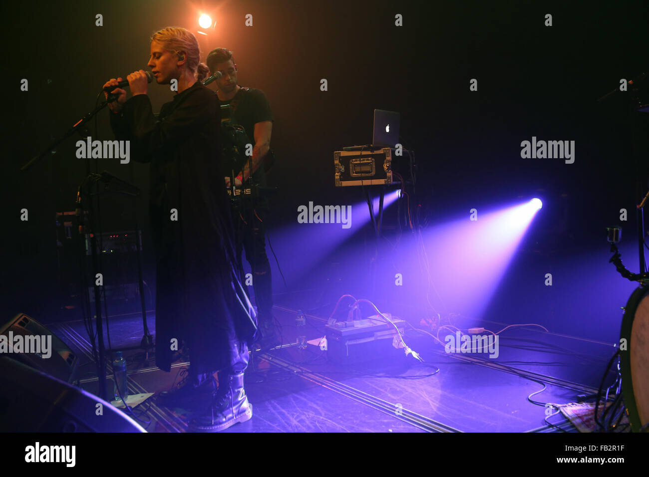 Doe Paoro performing live in concert at the Melkweg in Amsterdam ...