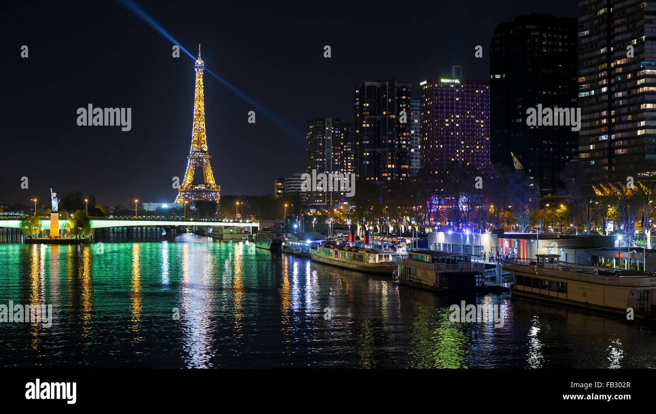 Paris france on the left bank of the seine hi-res stock photography and ...