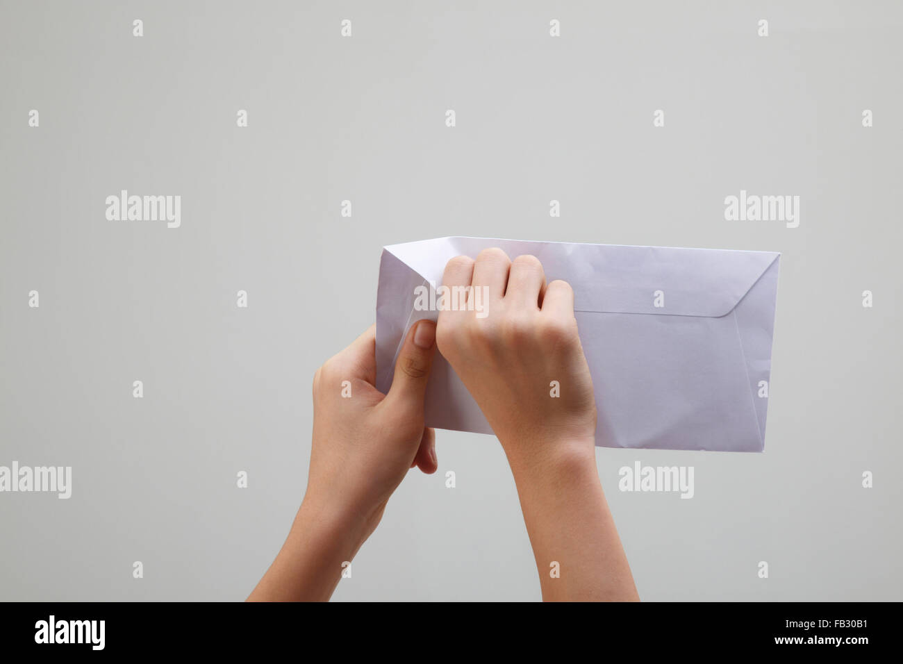 man open a white envelope Stock Photo - Alamy