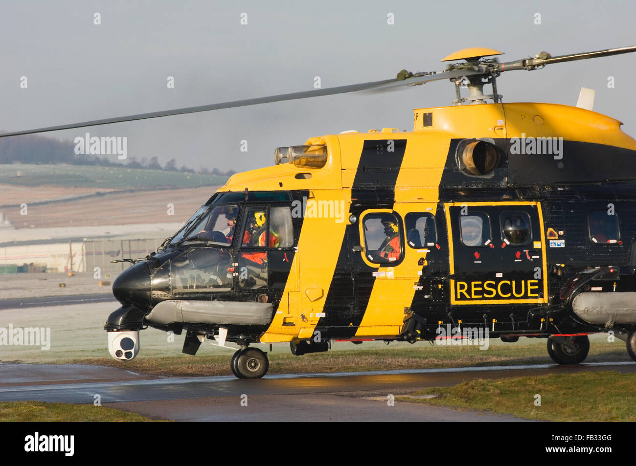 Aberdeen oil rigs hi-res stock photography and images - Alamy