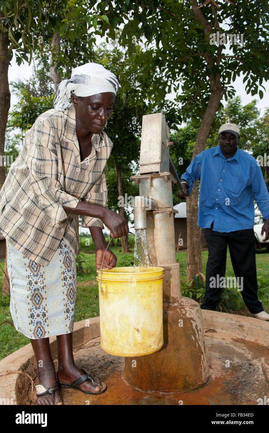 Water pump bucket hi-res stock photography and images - Alamy