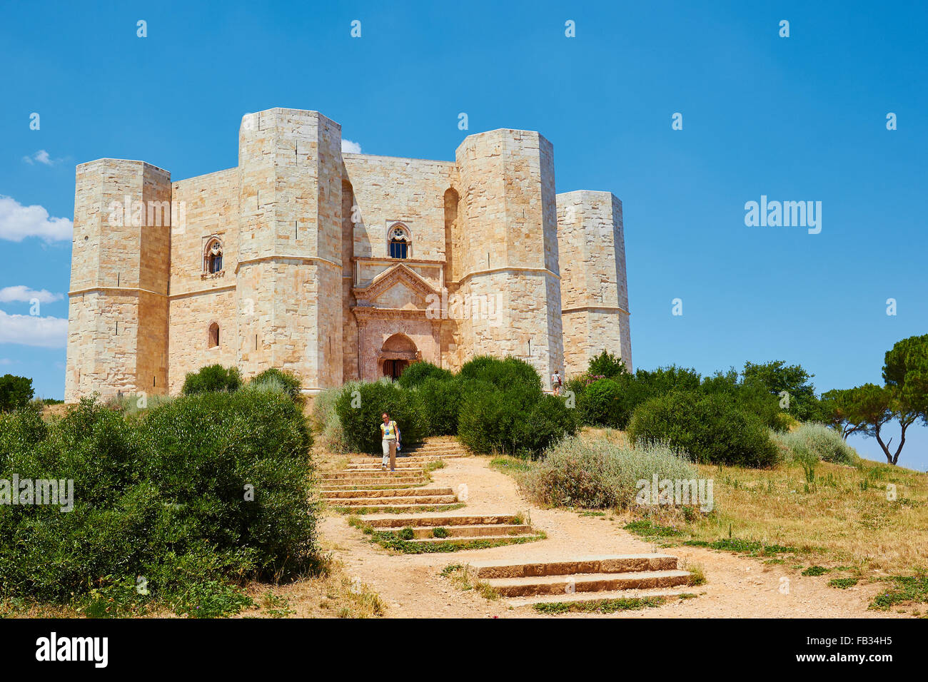 13th century Castel del Monte (Castle of the Mountain), Andria, Apulia ...