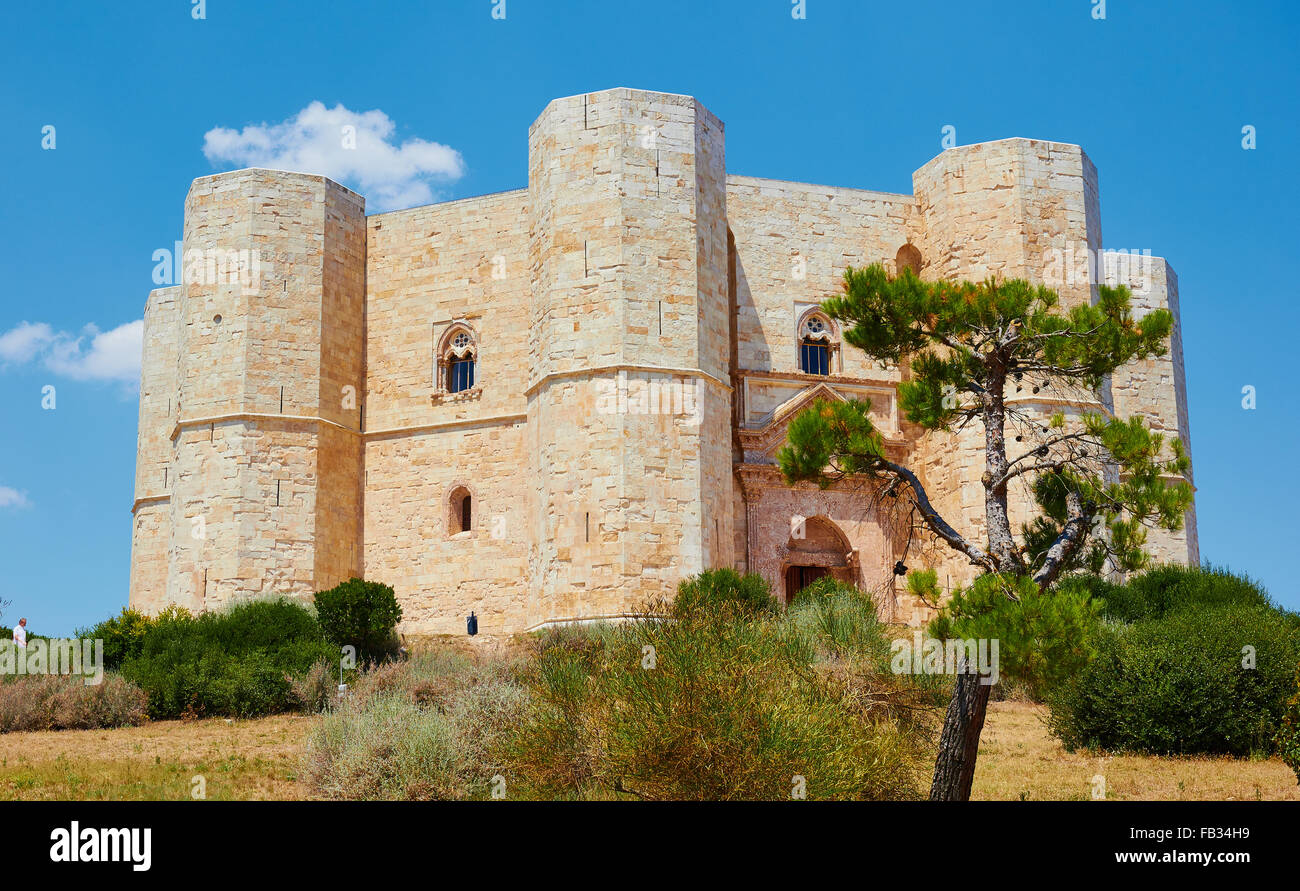 13th century Castel del Monte (Castle of the Mountain), Andria, Apulia ...