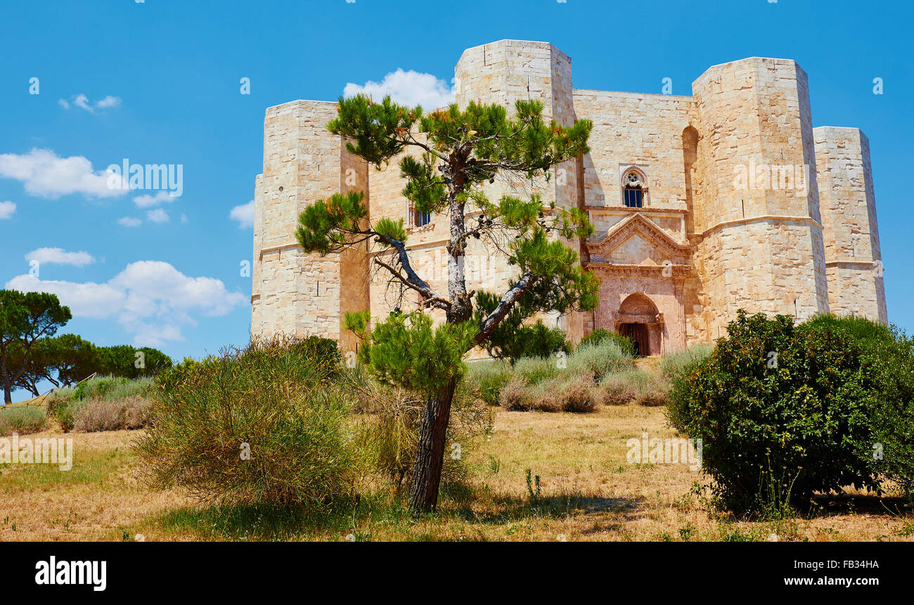 13th century Castel del Monte (Castle of the Mountain), Andria, Apulia ...