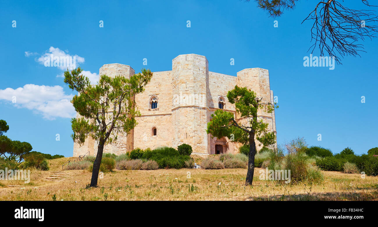 13th century Castel del Monte (Castle of the Mountain), Andria, Apulia ...