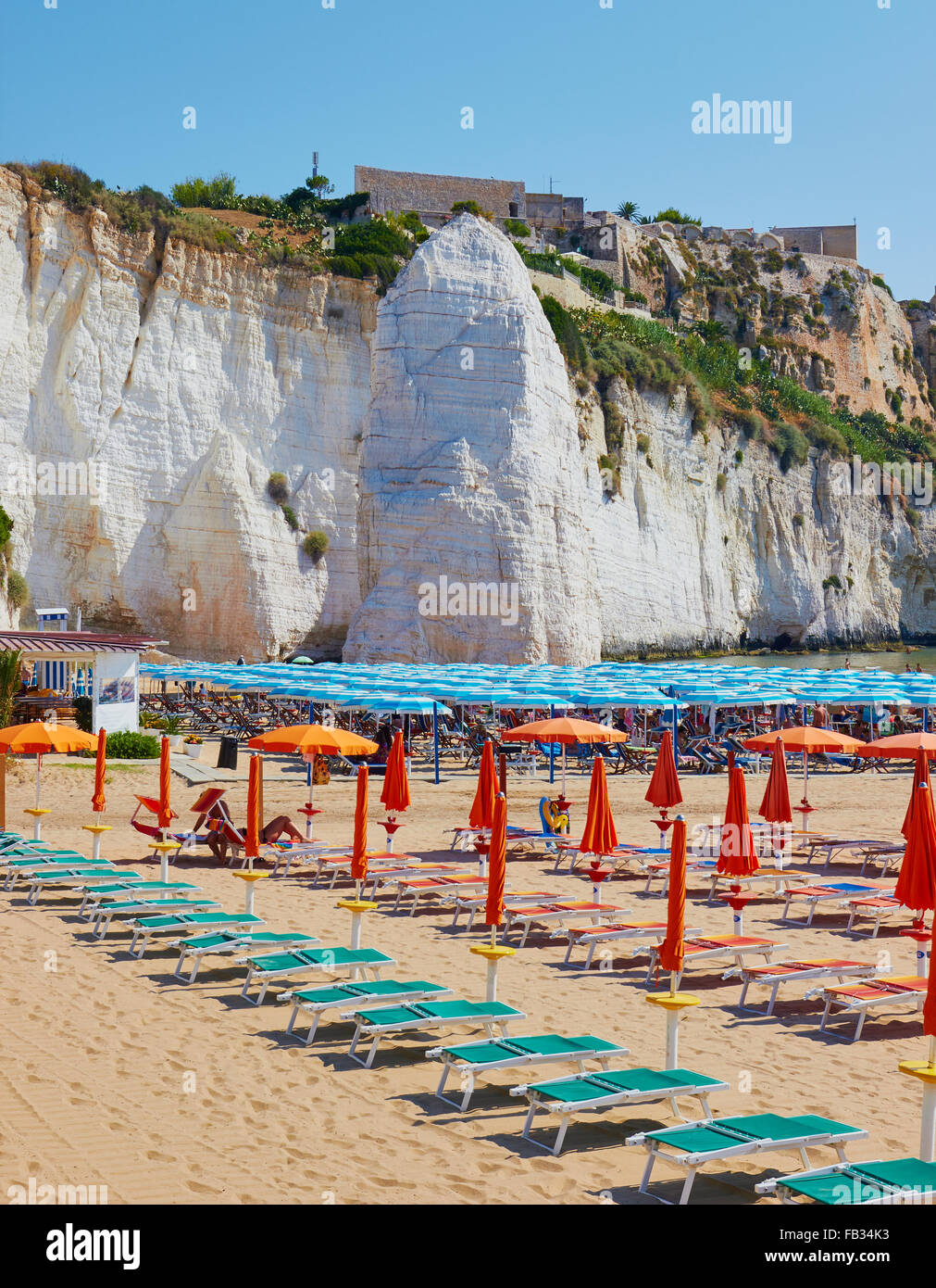 Pizzomunno a 25 metre high limestone monolith, Scialara beach, Vieste ...