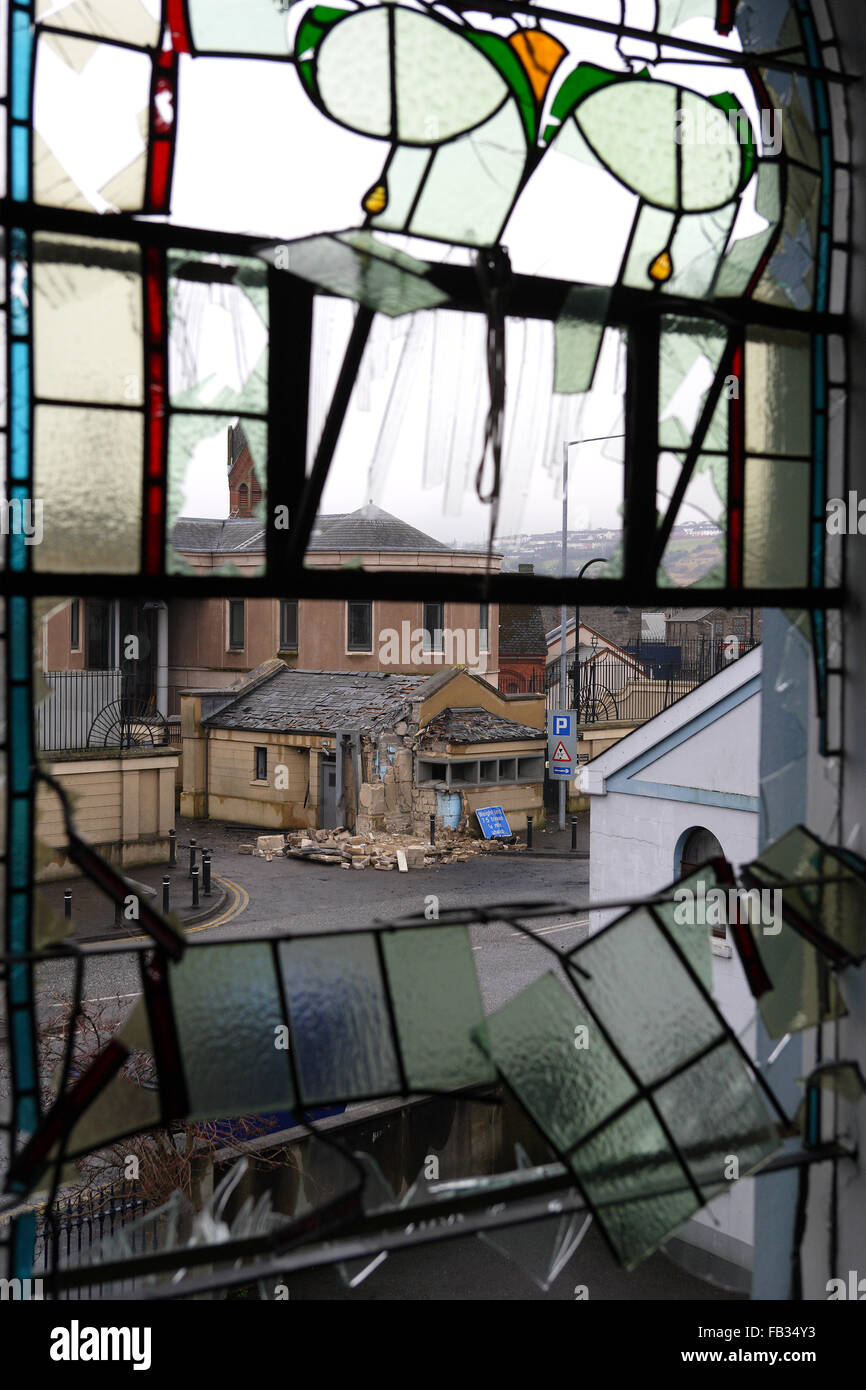UNITED KINGDOM, Newry : Bomb damage to Newry courthouse where a car ...