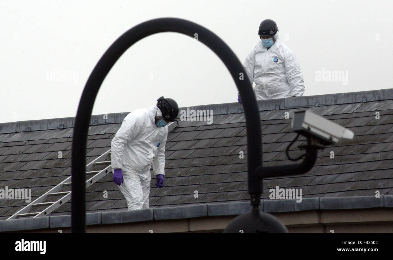 UNITED KINGDOM, Newry : Bomb damage to Newry courthouse where a car ...