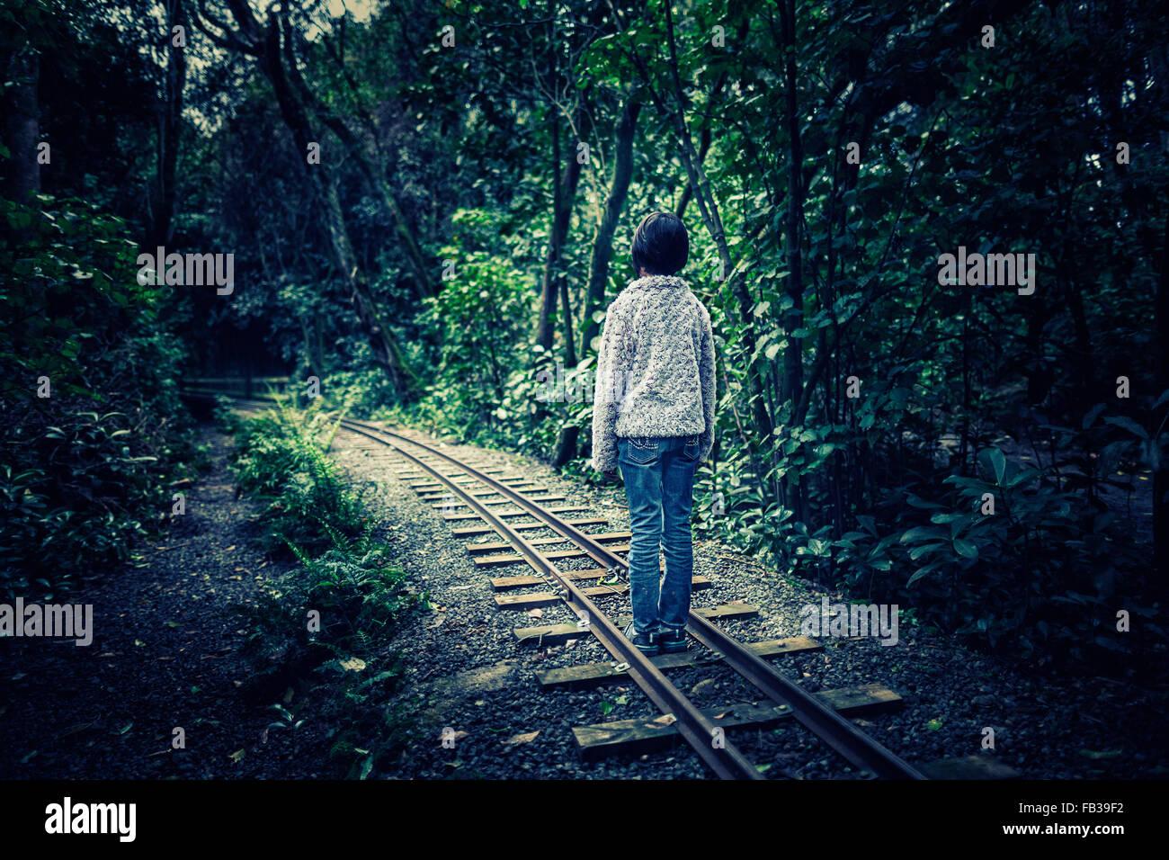 Line alone hi-res stock photography and images - Alamy