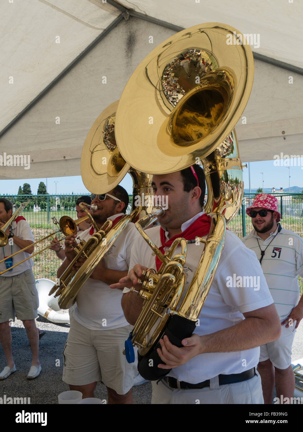 Sousaphones hi-res stock photography and images - Alamy