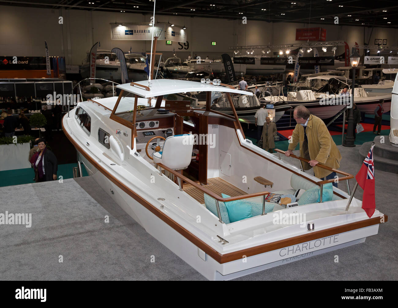 Canal boats 1960s hi-res stock photography and images - Alamy