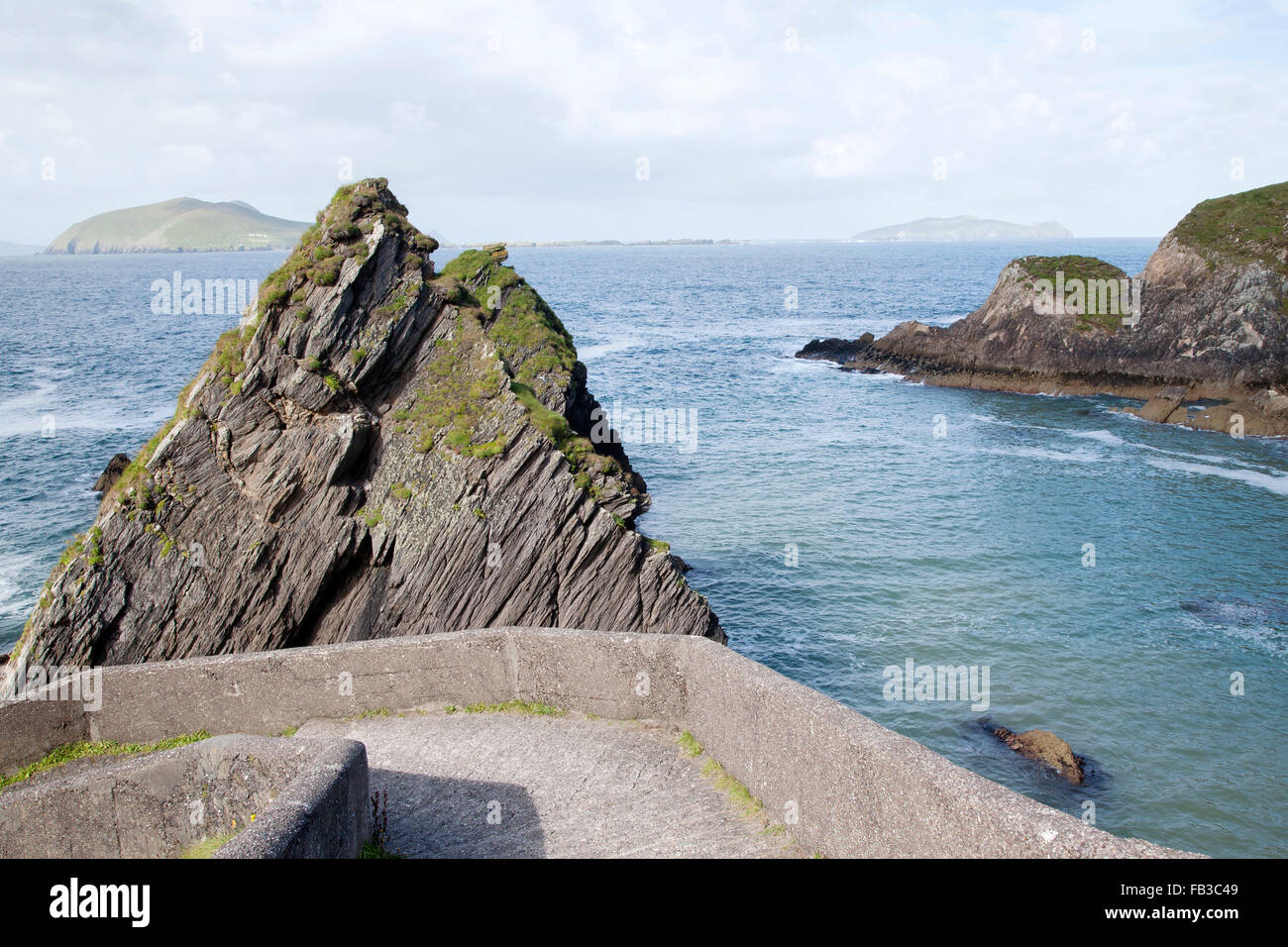 Rock at Dunquin Harbour, Slea Head; Dingle Peninsula; Ireland Stock ...