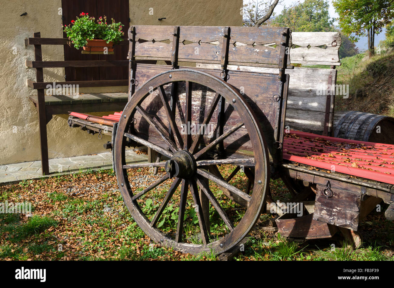 wagon with wooden wheels for horses Stock Photo - Alamy