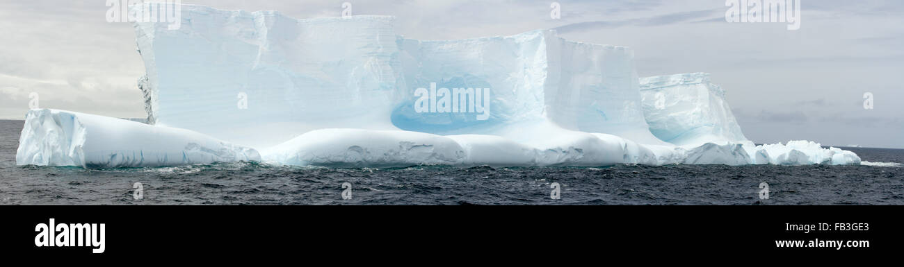 Tabular iceberg antarctica hi-res stock photography and images - Alamy