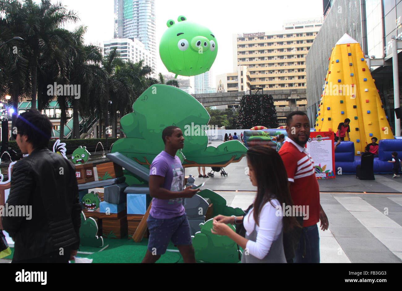 Angry bird balloon where hi-res stock photography and images - Alamy
