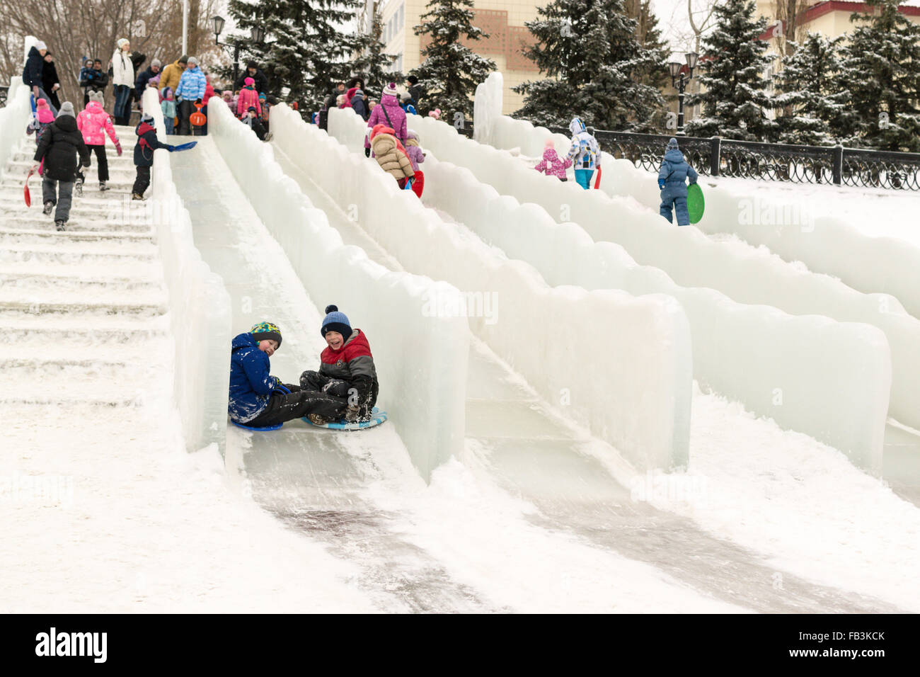UFA - RUSSIA 19TH DECEMBER 2015 - Russian families enjoy using outdoor ...