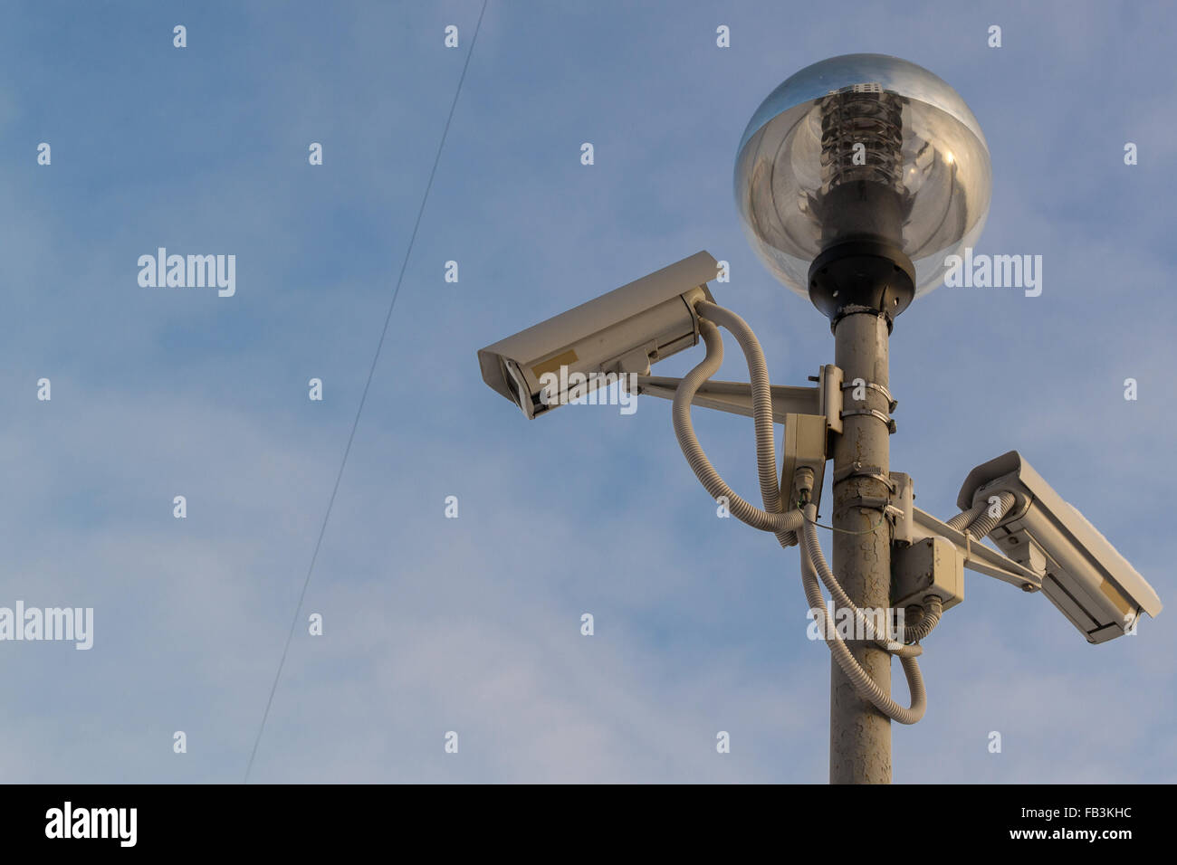 Cctv cameras against sky hi-res stock photography and images - Alamy