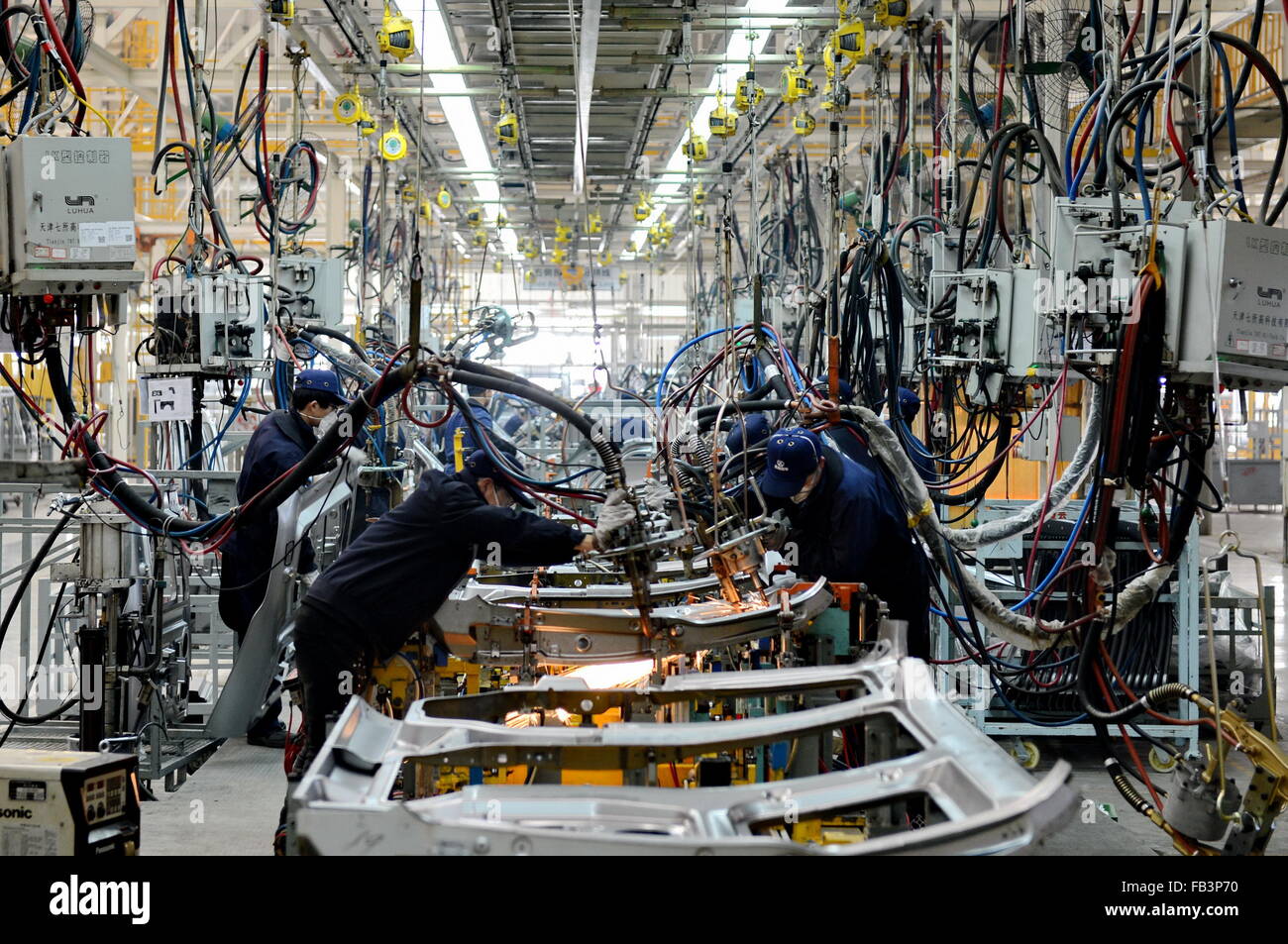 Cangzhou, China's Hebei Province. 6th Jan, 2016. Workers are occupied ...