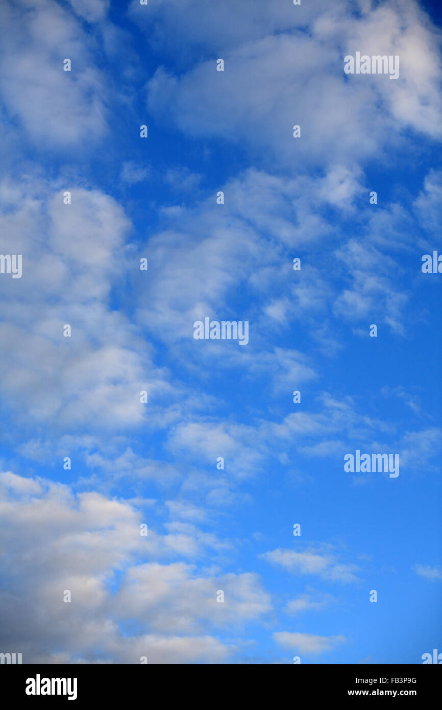 Cloud cloudy weather vertical hi-res stock photography and images - Alamy