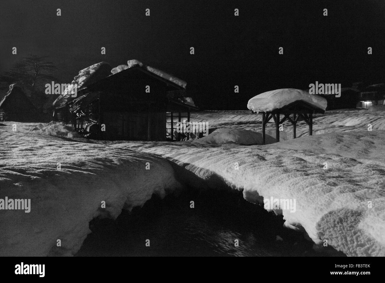 Japan night snow Black and White Stock Photos & Images - Alamy