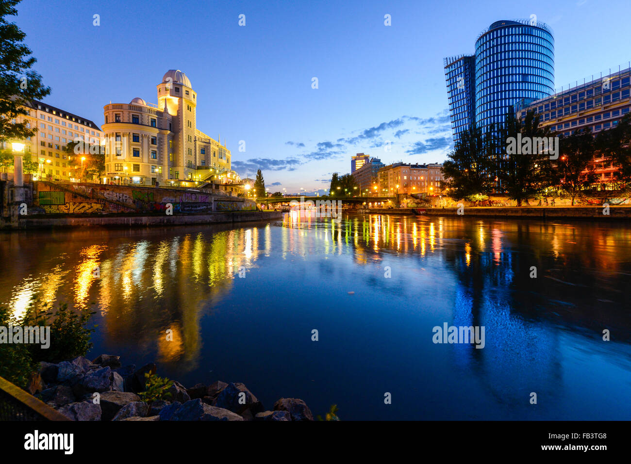 Uniqua tower wien hi-res stock photography and images - Alamy