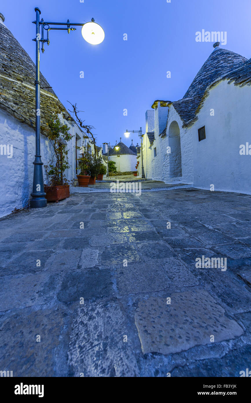 Trullo, Trulli, Alberobello, Apulia, Italy, UNESCO World Heritage Site ...