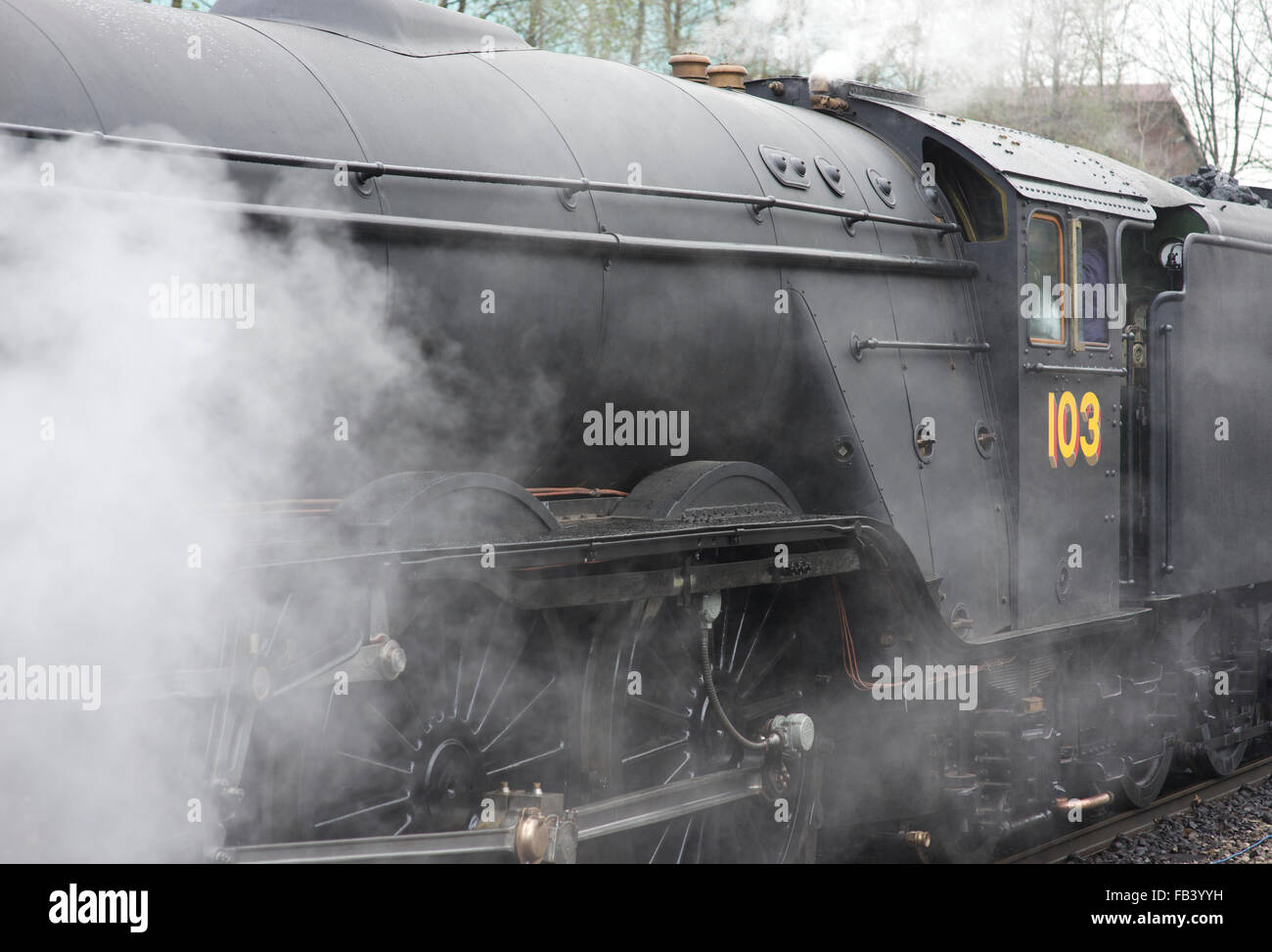 Flying Scotsman steam locomotive in wartime livery being tested and ...