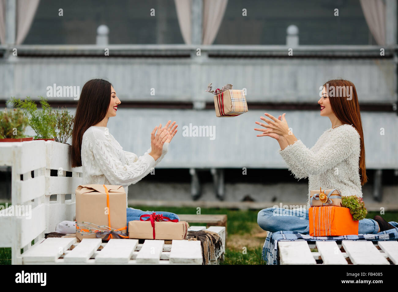 Plaid throws hi-res stock photography and images - Alamy