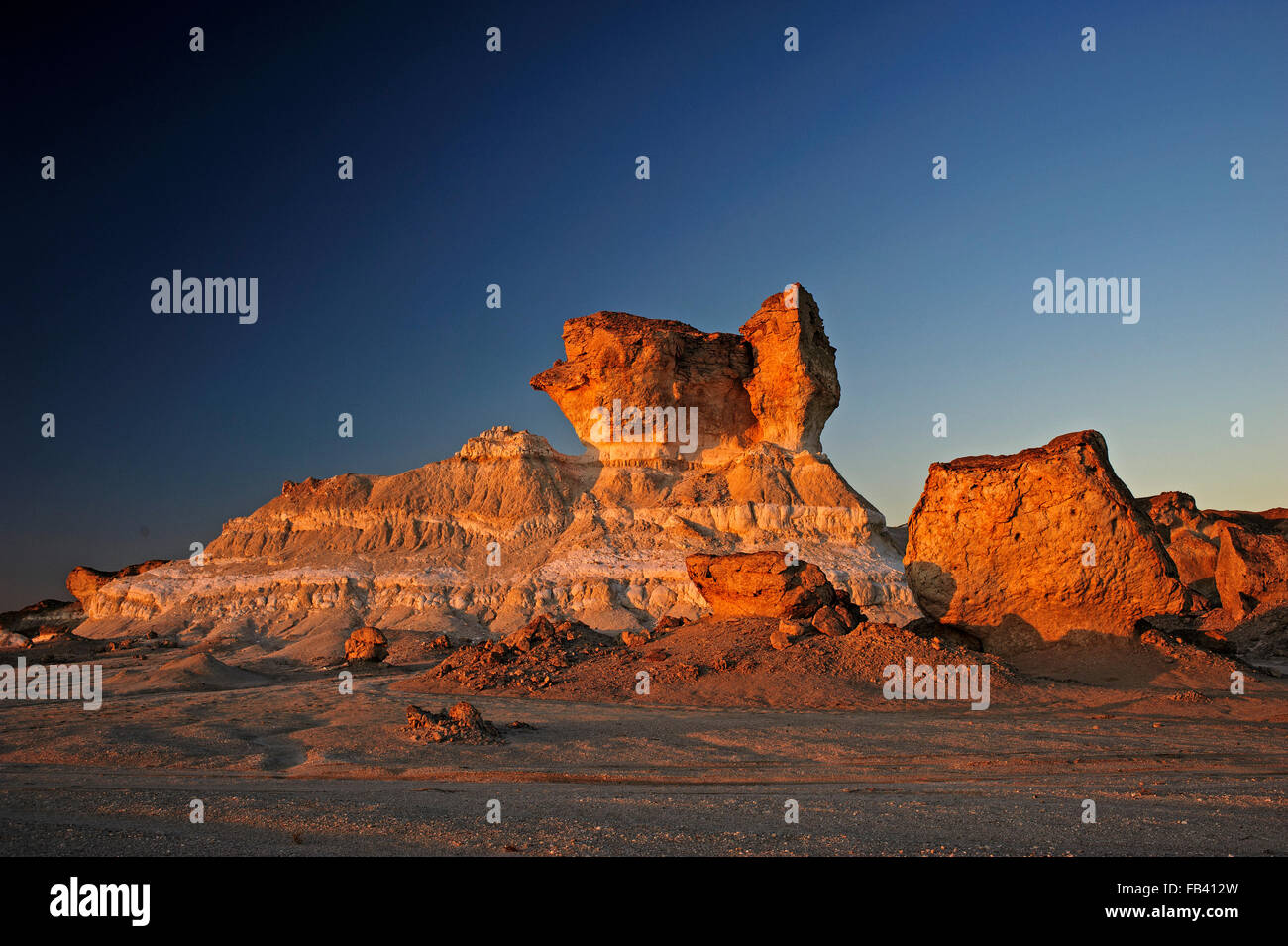 Rock formations of Jiddat al-Harasis Desert, Oman Stock Photo - Alamy