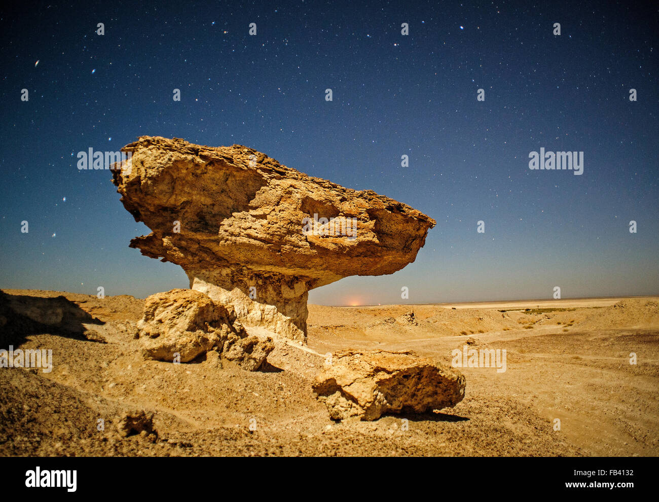 Arabia desert at night hi-res stock photography and images - Alamy