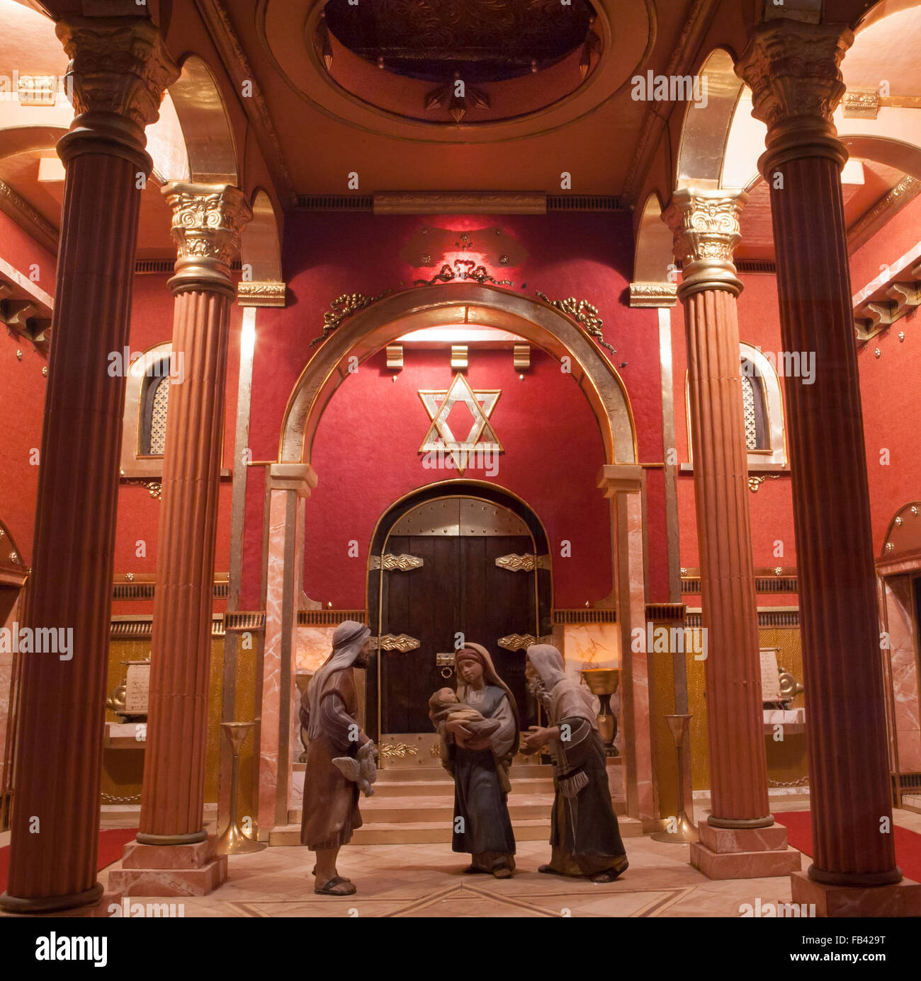 Christmas, cribs, nativity scene, figures hi-res stock photography and ...