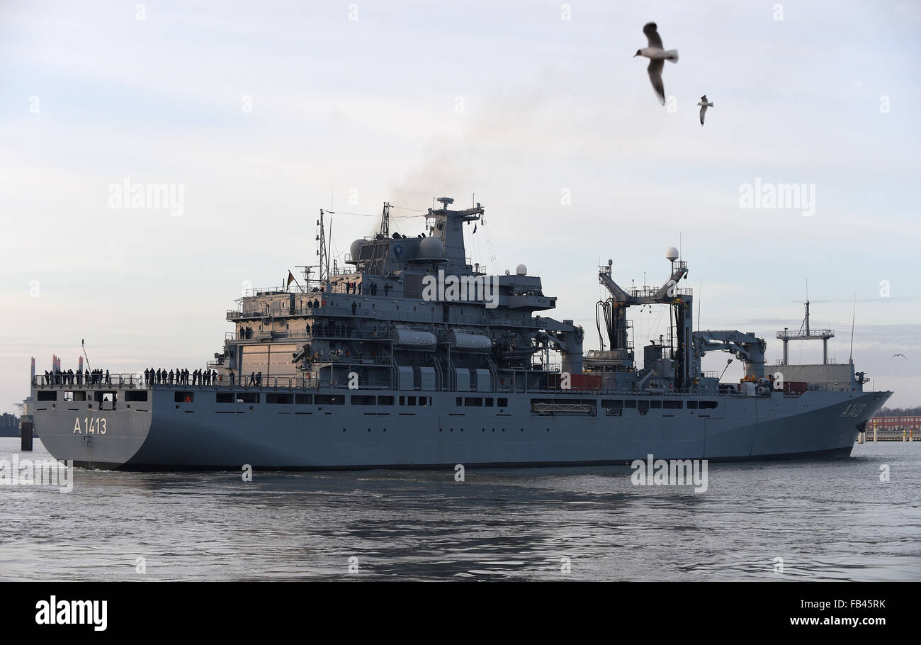 Wilhelmshaven, Germany. 09th Jan, 2016. The combat support ship Bonn (A ...