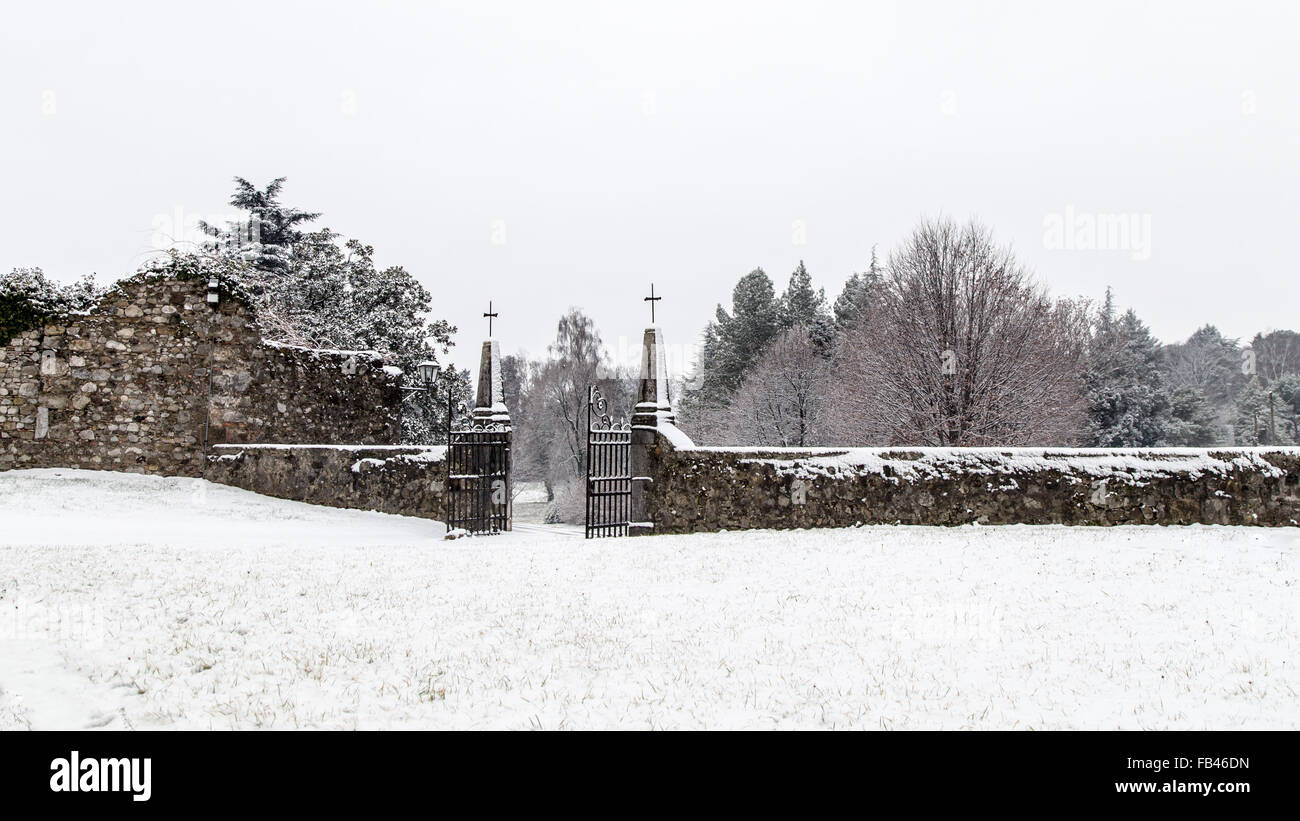 Winter snow scene with farm gate and trees hi-res stock photography and ...