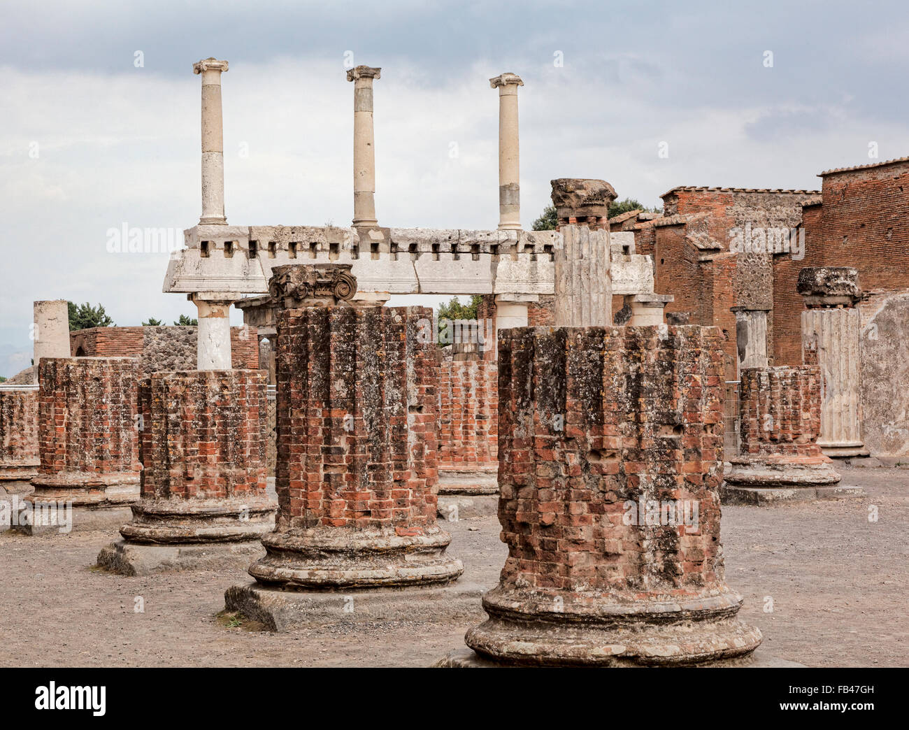 Pompeii ruins hi-res stock photography and images - Alamy