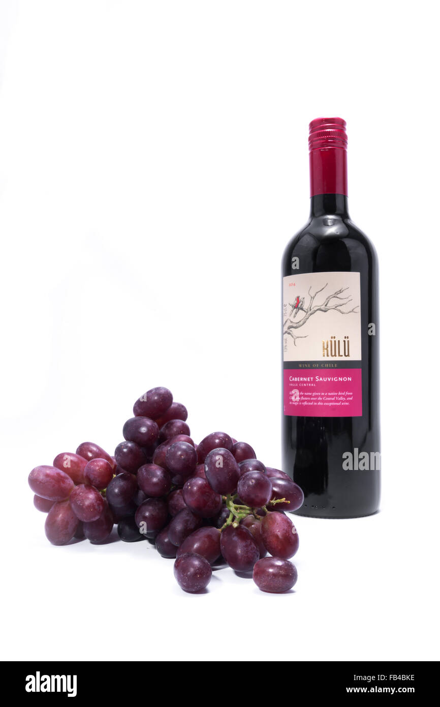 bottle of red wine Stock Photo - Alamy