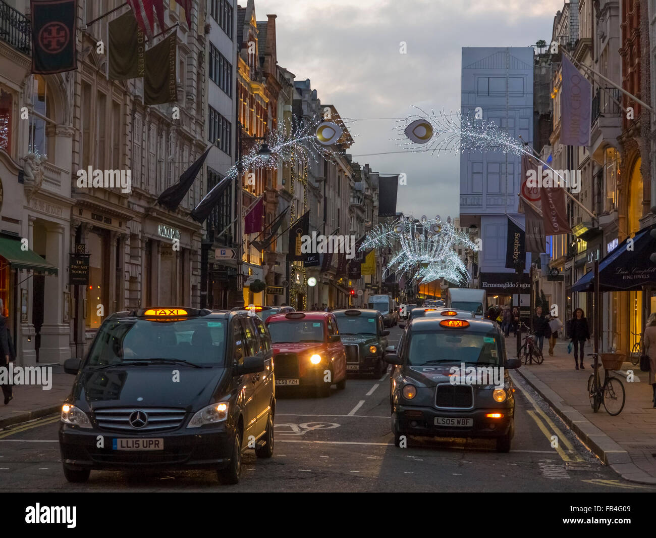 Old bond street london by night hi-res stock photography and images - Alamy