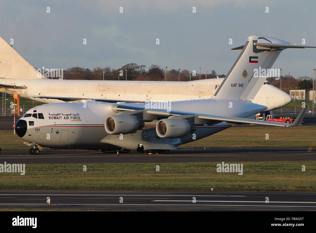 Air force one on tarmac prestwick airport hi-res stock photography and ...