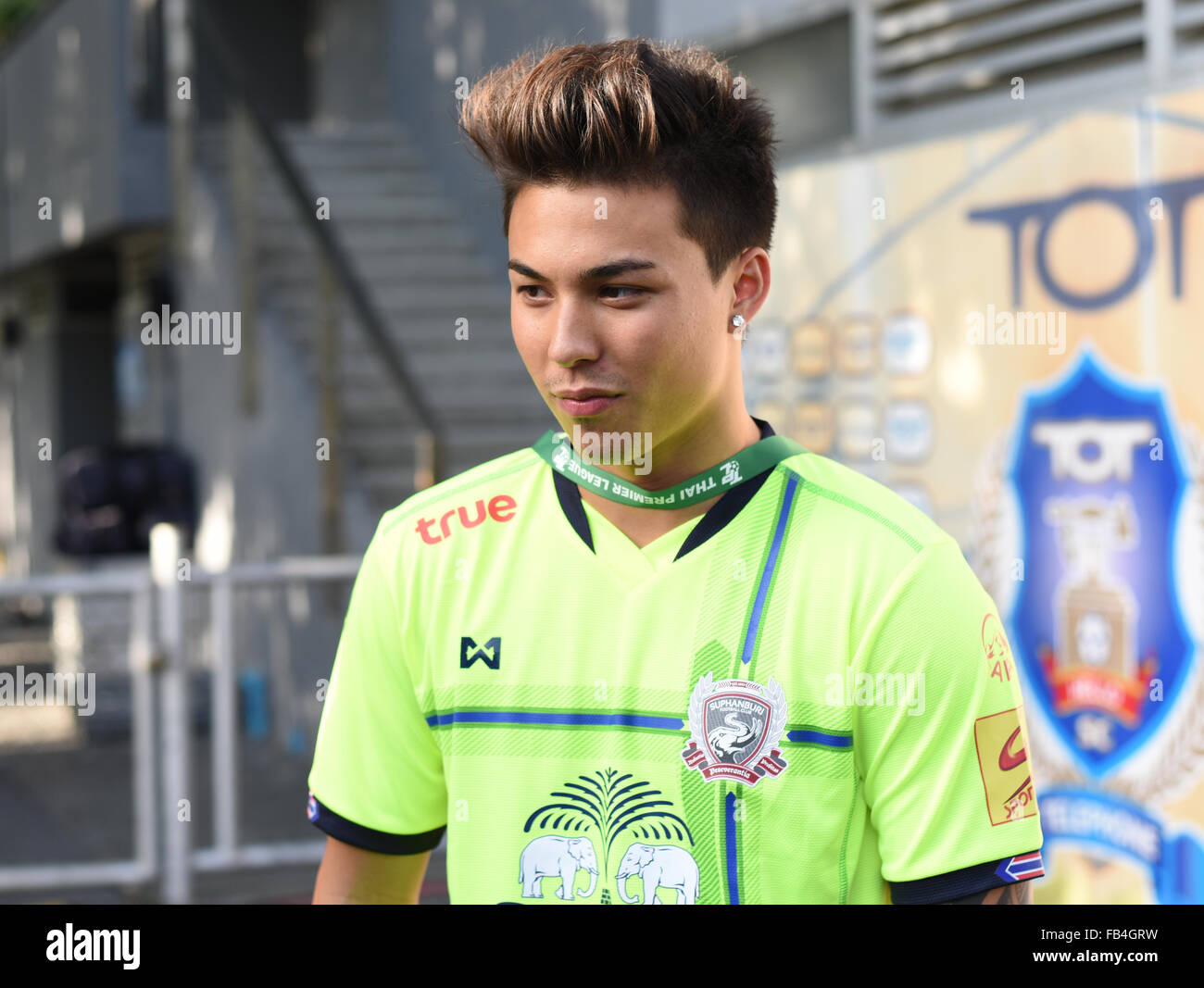 Suphanburi stadium hi-res stock photography and images - Alamy