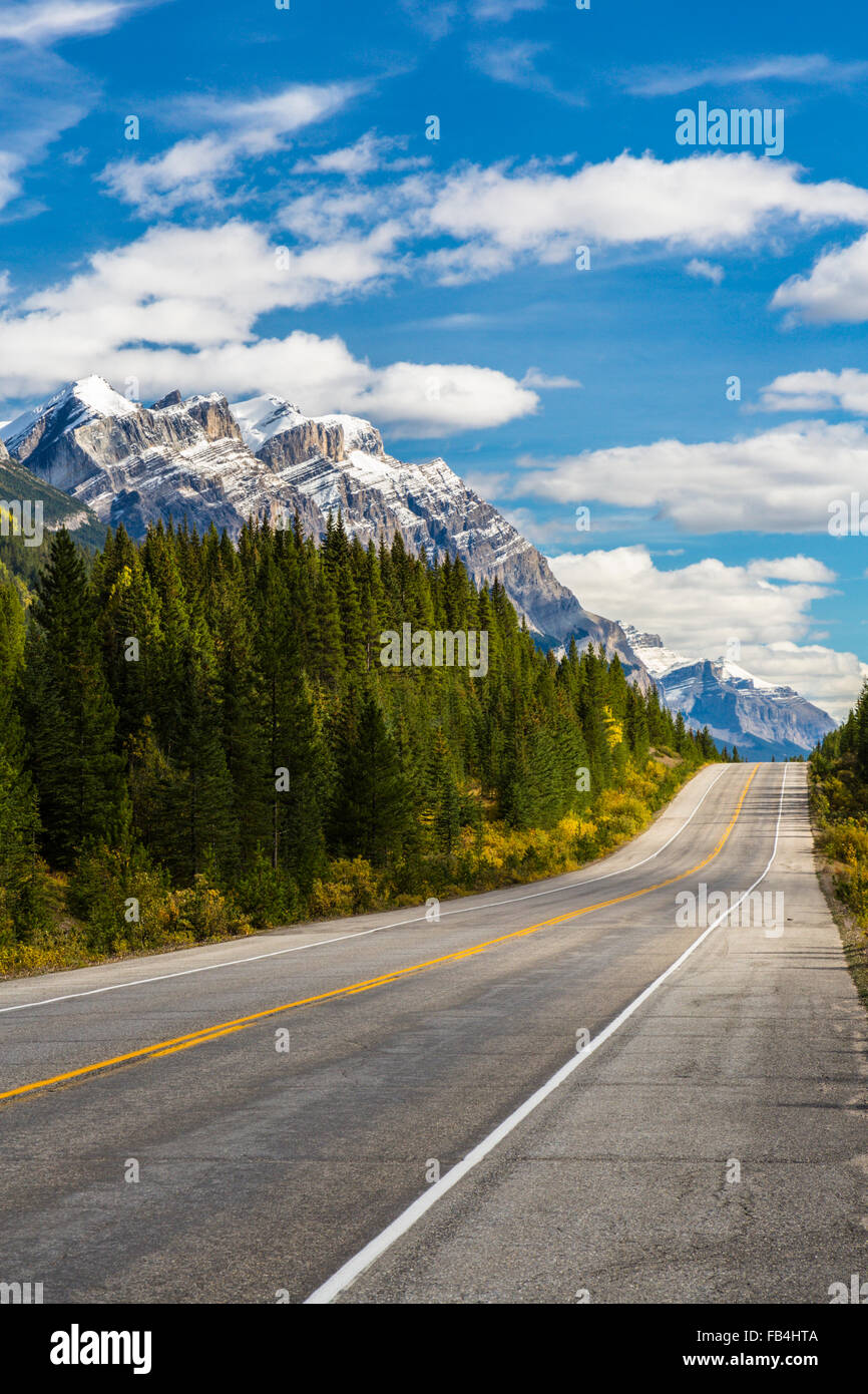 Icefields parkway north famous hi-res stock photography and images - Alamy
