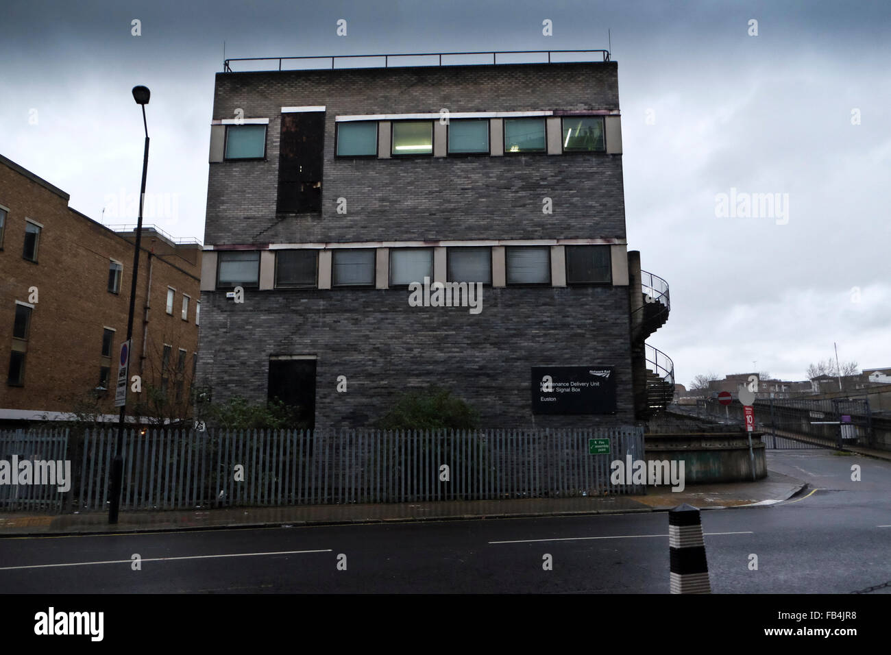 Euston signalbox hi-res stock photography and images - Alamy
