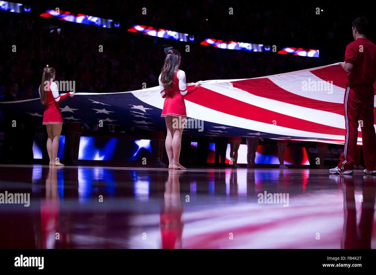 Cheerleaders american flag hi-res stock photography and images - Alamy
