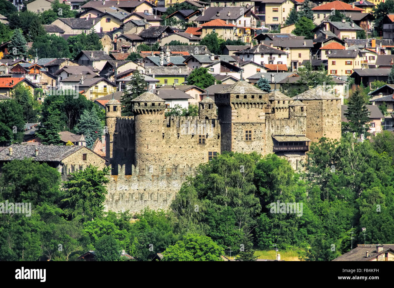 Fenis hi-res stock photography and images - Alamy