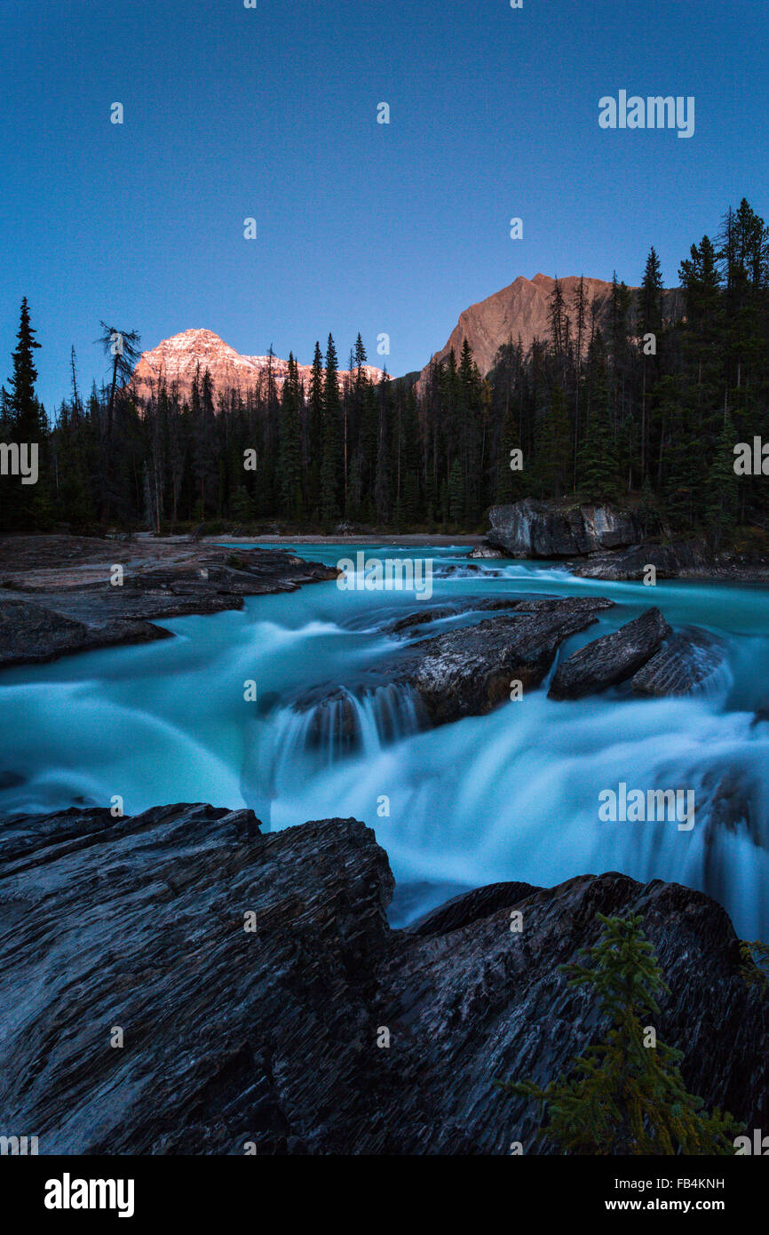 Kicking Horse River, Waterfall, Yoho Nationalpark, British Columbia ...