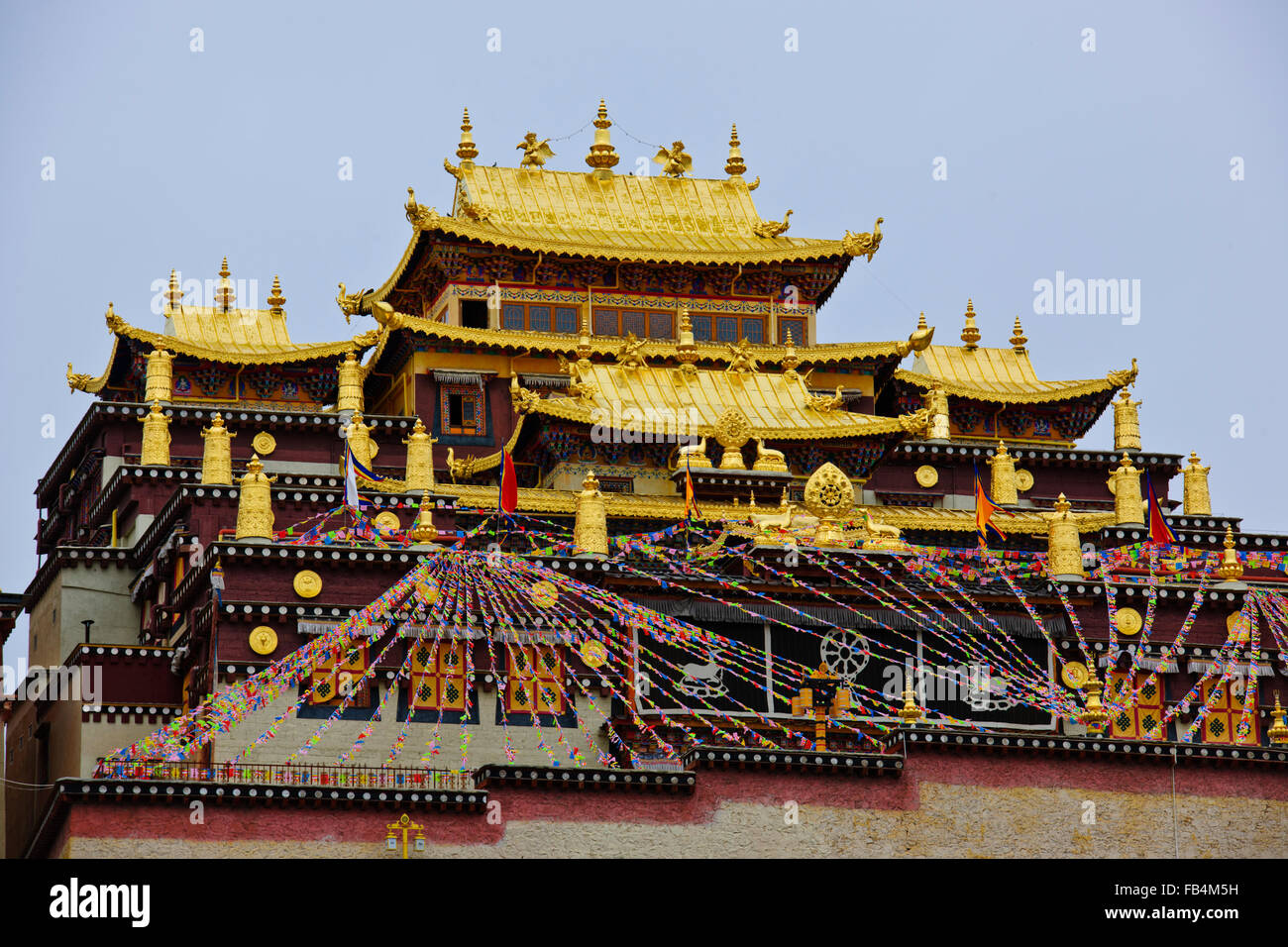Chinese monastry hi-res stock photography and images - Alamy