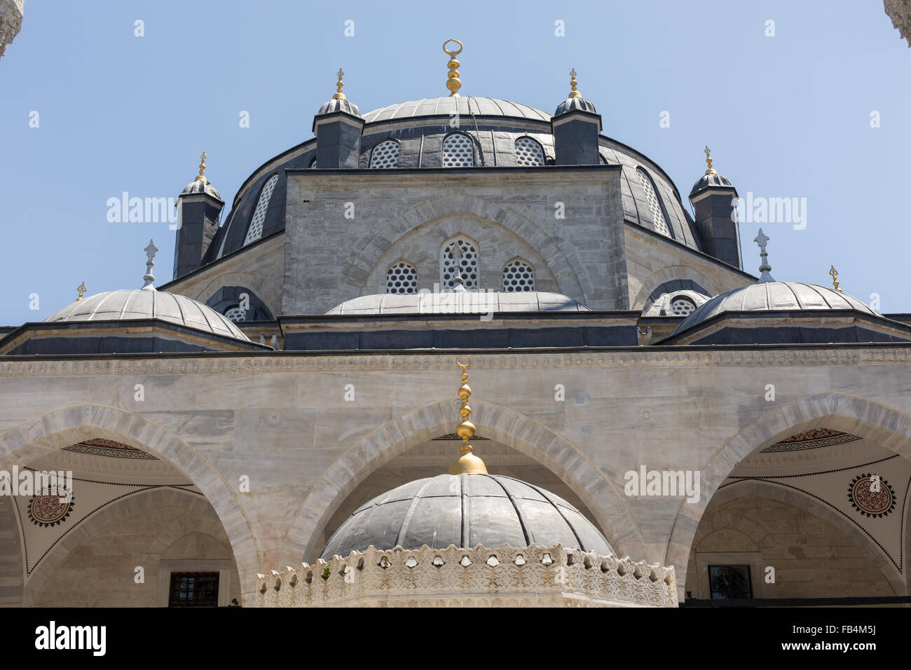 view of 16th century Ottoman mosque, Istanbul Stock Photo - Alamy