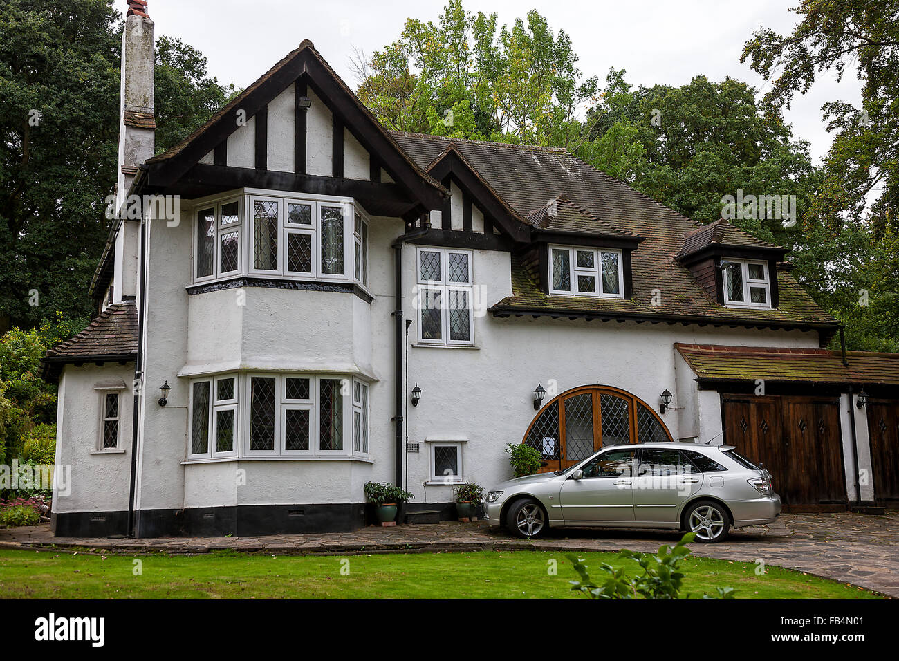 Typical english home Stock Photo - Alamy