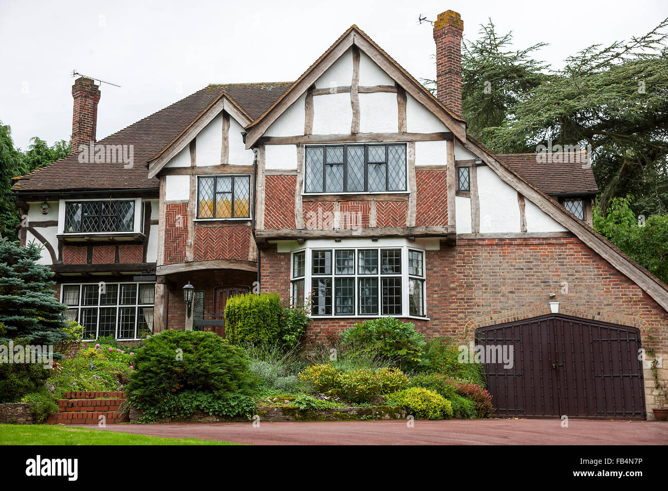 Typical english home Stock Photo - Alamy